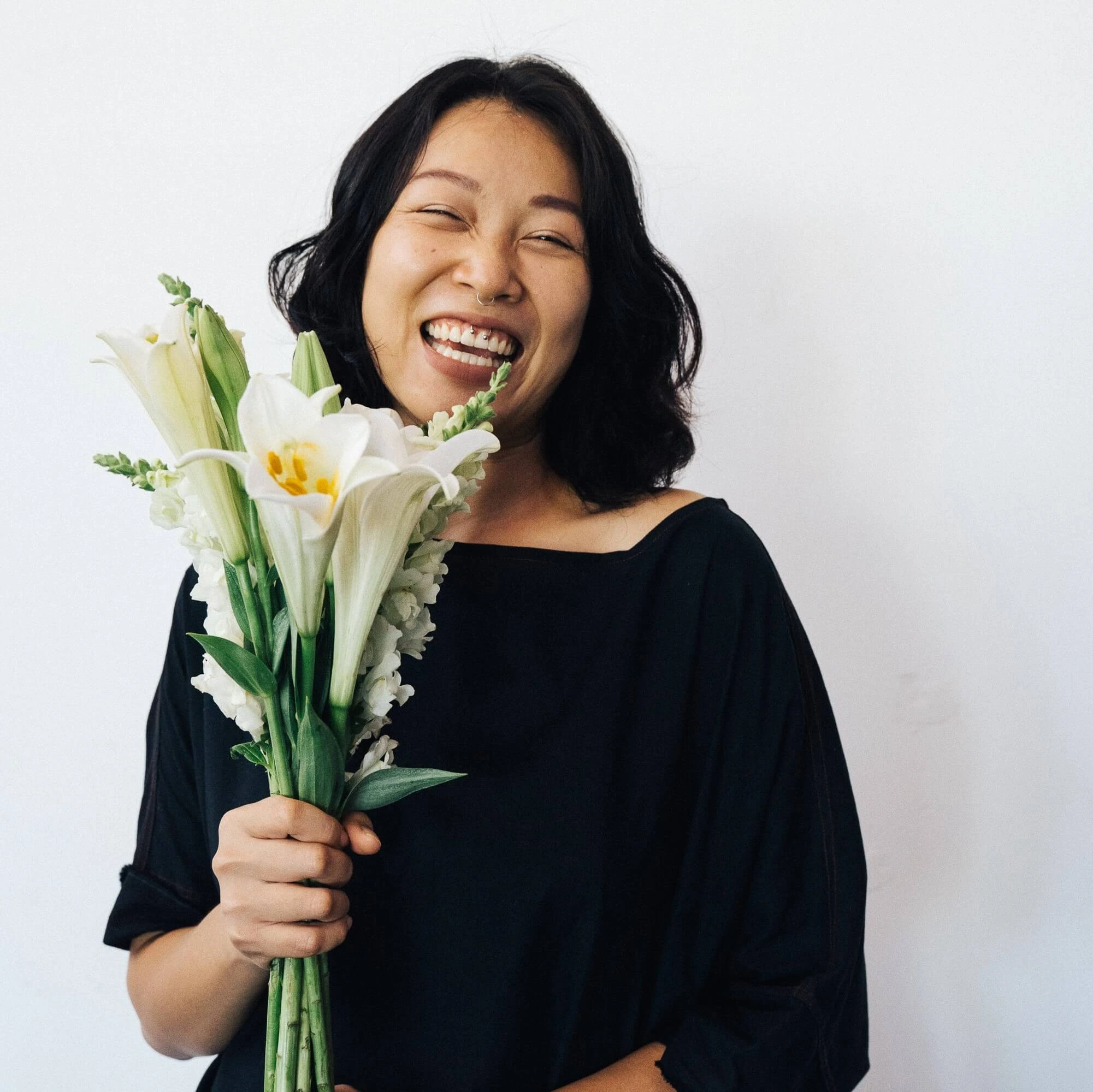 Cross-over Capsule Threads